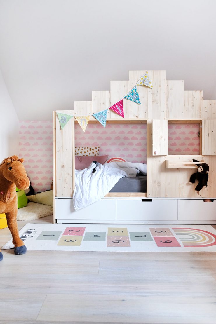 DIY Bett für das Kinderzimmer - Wie aus dem Ikea Nordli ein Hausbett wird